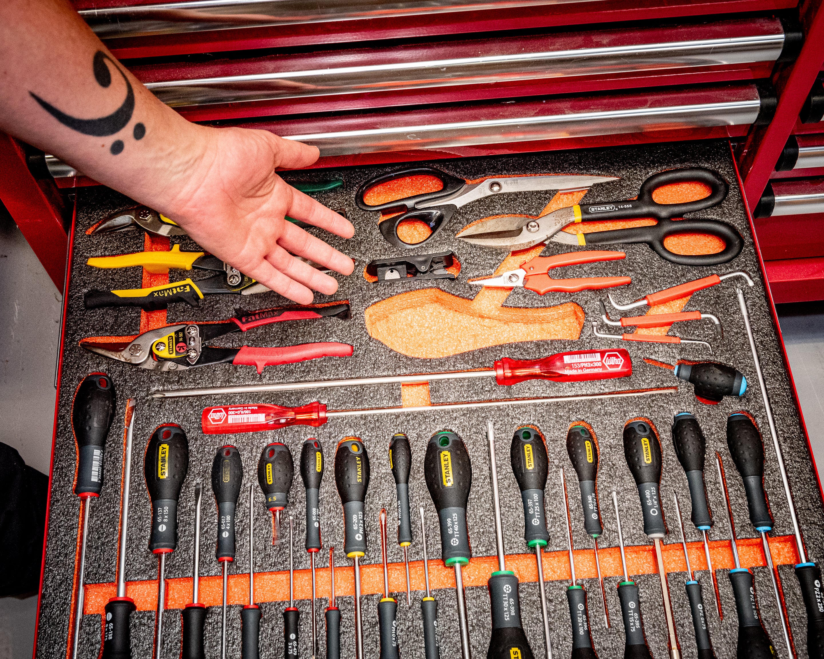 THE ULTIMATE TOOLBOX ORGANISER